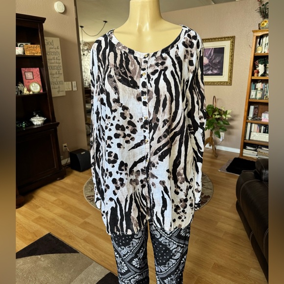 JM Collection | Tops | Jm Collection Animal Print Long Sleeve Linen ...
